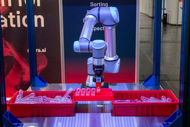 Apera AI Vue Vision Software | Makes Robots More Reliable