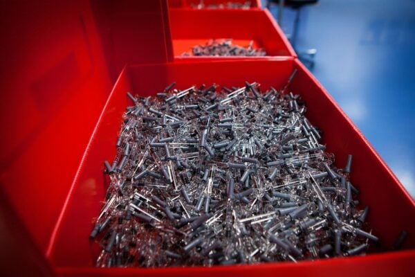 Robotic Vision for Medical Device Manufacturing | Apera AI